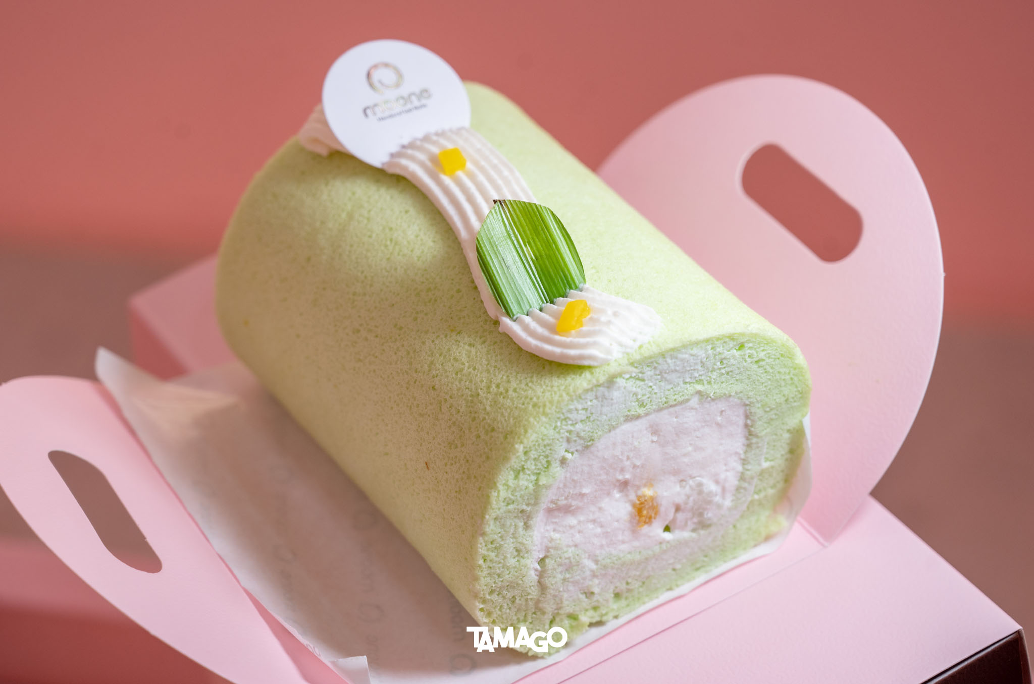 moone โรลเค้กแบรนด์ใหม่ในกล่องชมพู ปักหมุดร้านแรกที่ centralwOrld - Tamago พาไป